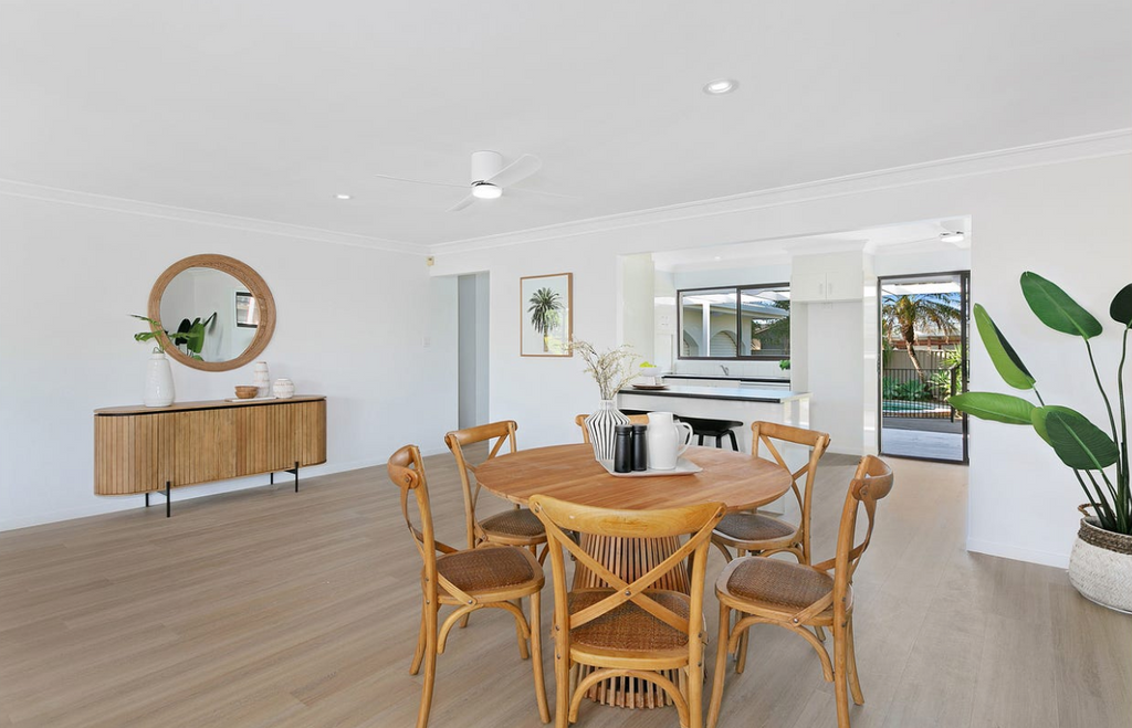 Coastal Chic in Mermaid Waters – Tailored Space Interiors